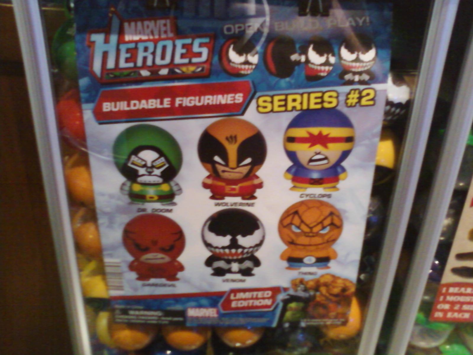 Marvel Heroes "buildable" vending machine figures - Other Toys ...